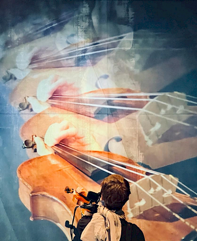 Navigating in Overlaps: Redefining Performance Space as Multi-Space